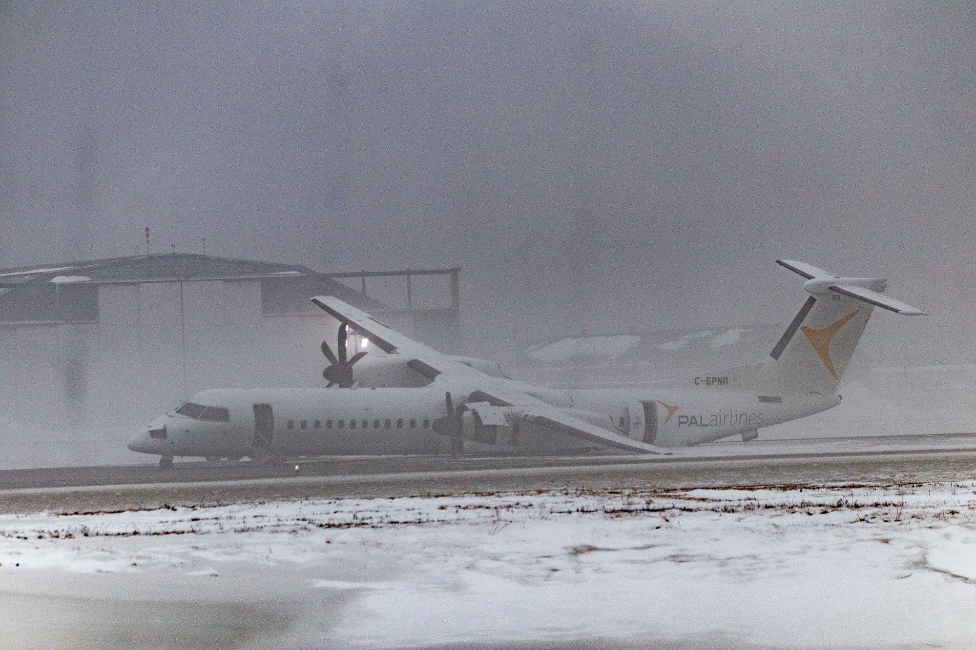 PAL 2259 YYT - YHZ Dash 8-400 Gear collapse - PPRuNe Forums