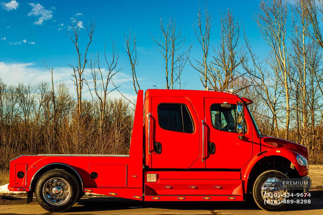 2011 Freightliner M2-106 Sportchasis for Sale in BLOOMINGTON, IN ...
