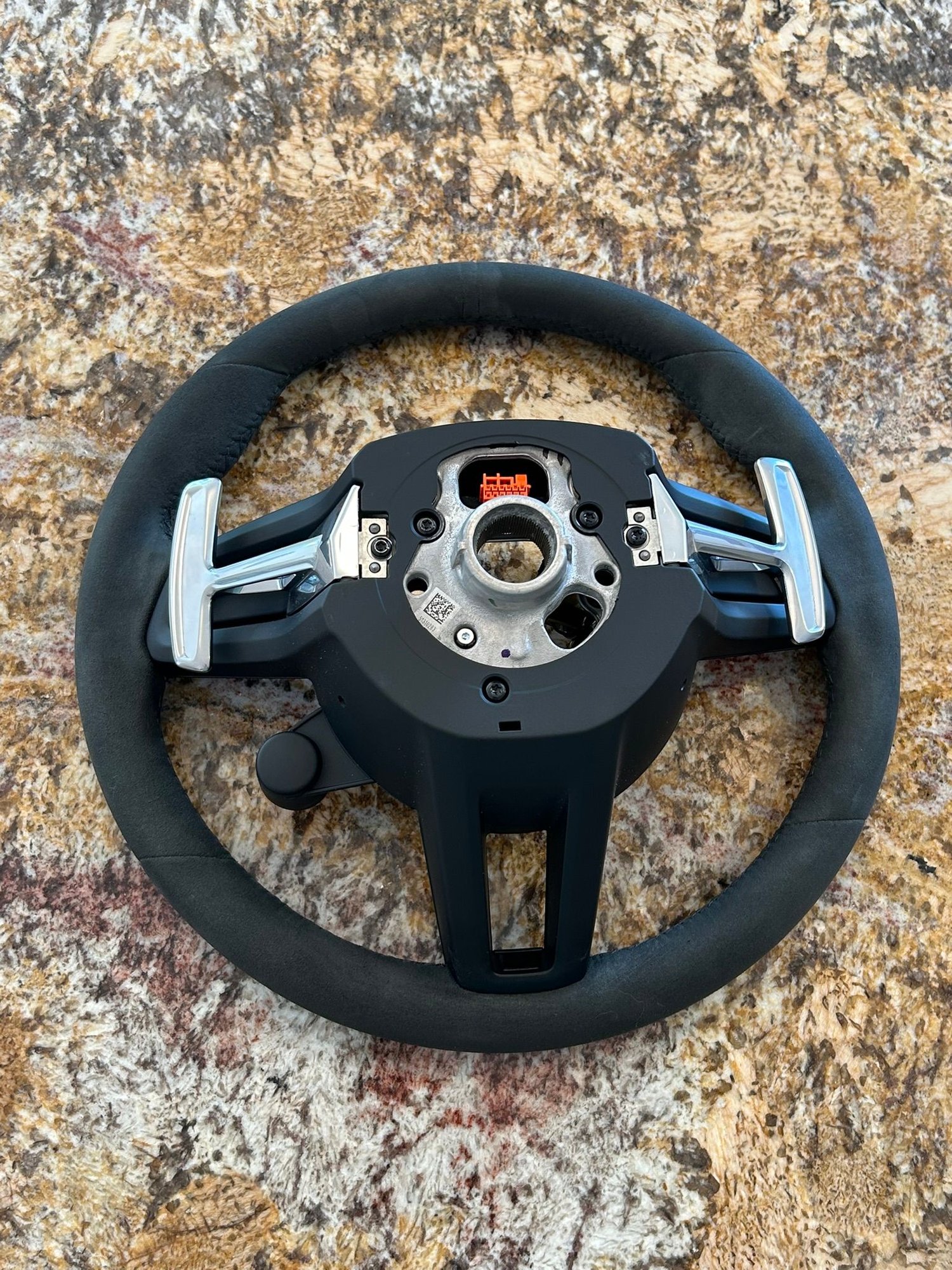 Heated Race-Tex GT Sports Steering Wheel for Macan - Rennlist - Porsche ...