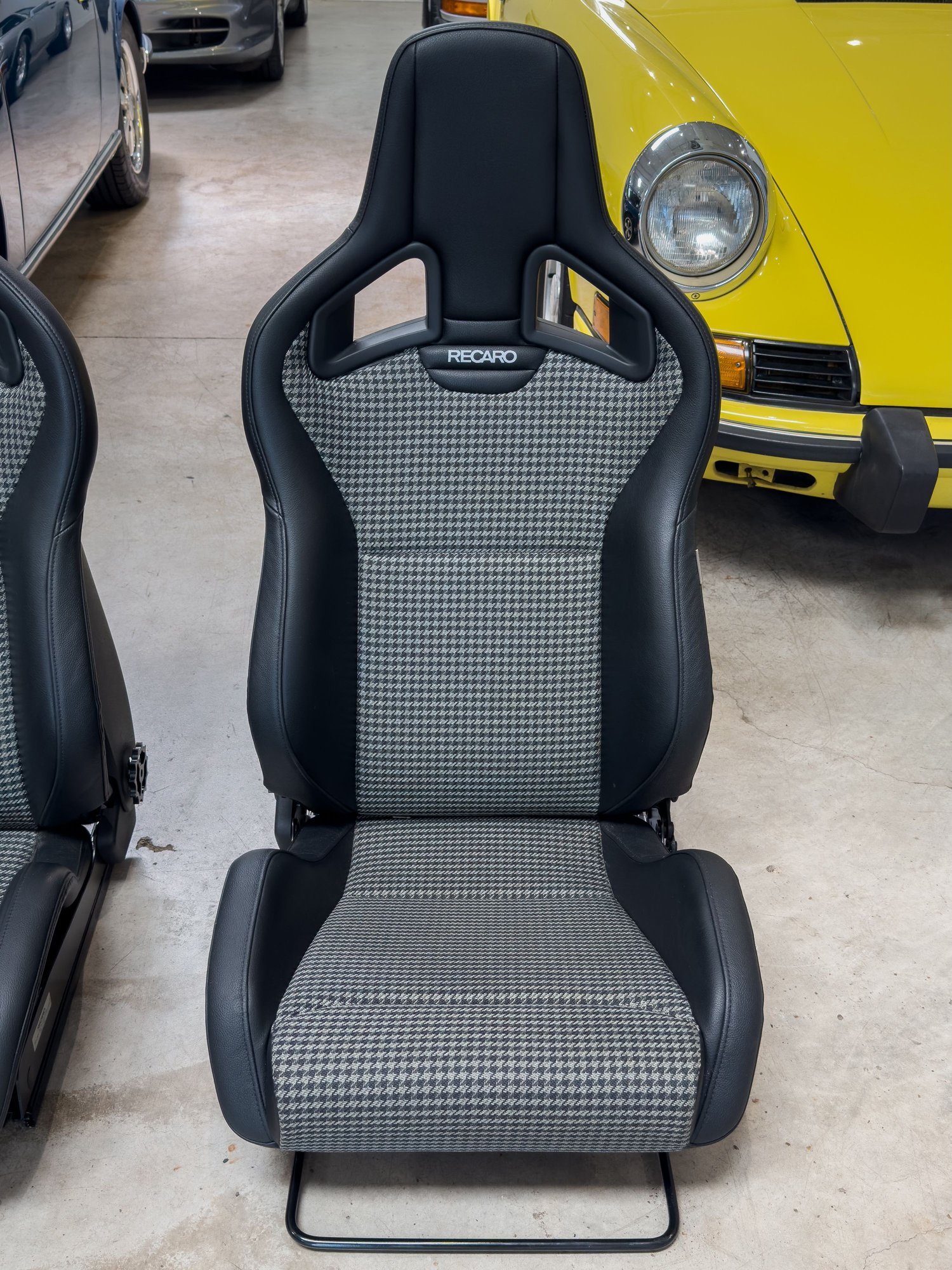 Recaro Sportster CS Seats w/ Houndstooth Pepita Inserts (G body, 964 ...