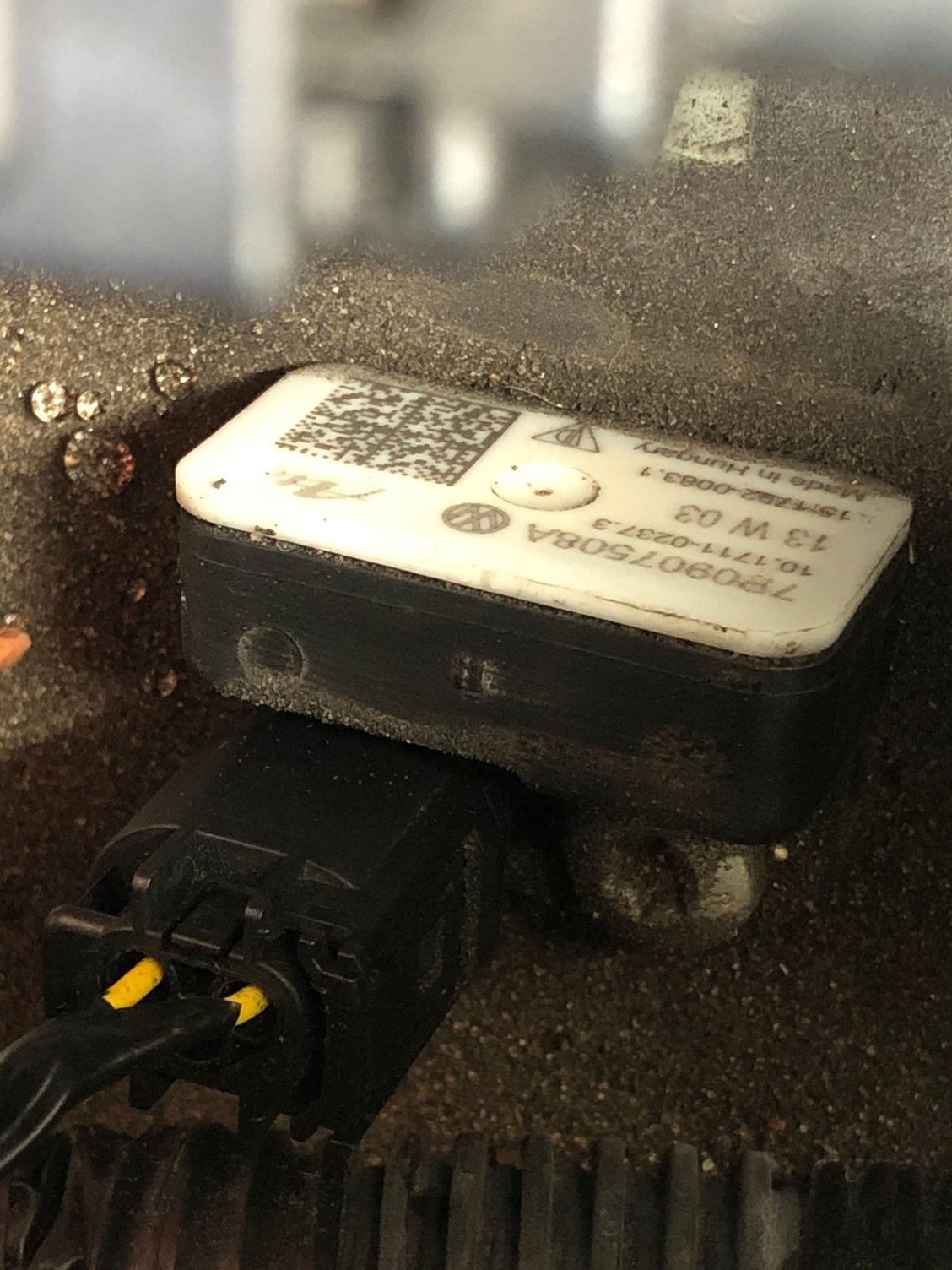 Help finding the front acceleration sensor - Rennlist - Porsche ...