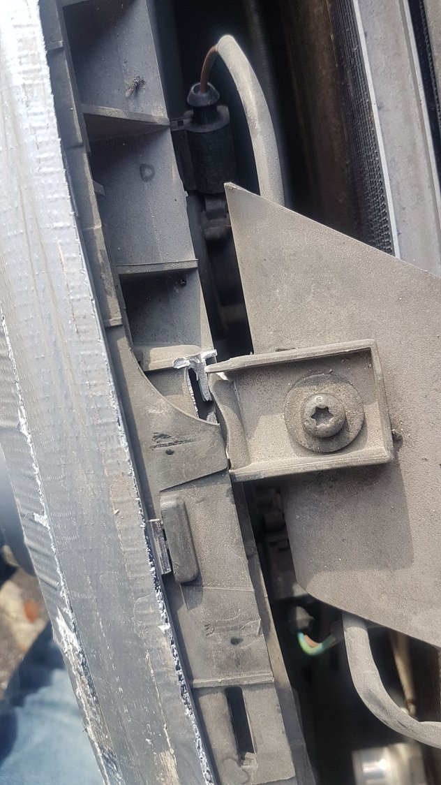 A6 front Bumper came off - AudiWorld Forums