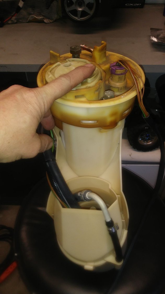 97-2000 Audi A8 D2 Fuel pump assembly with fuel level unit - AudiWorld ...