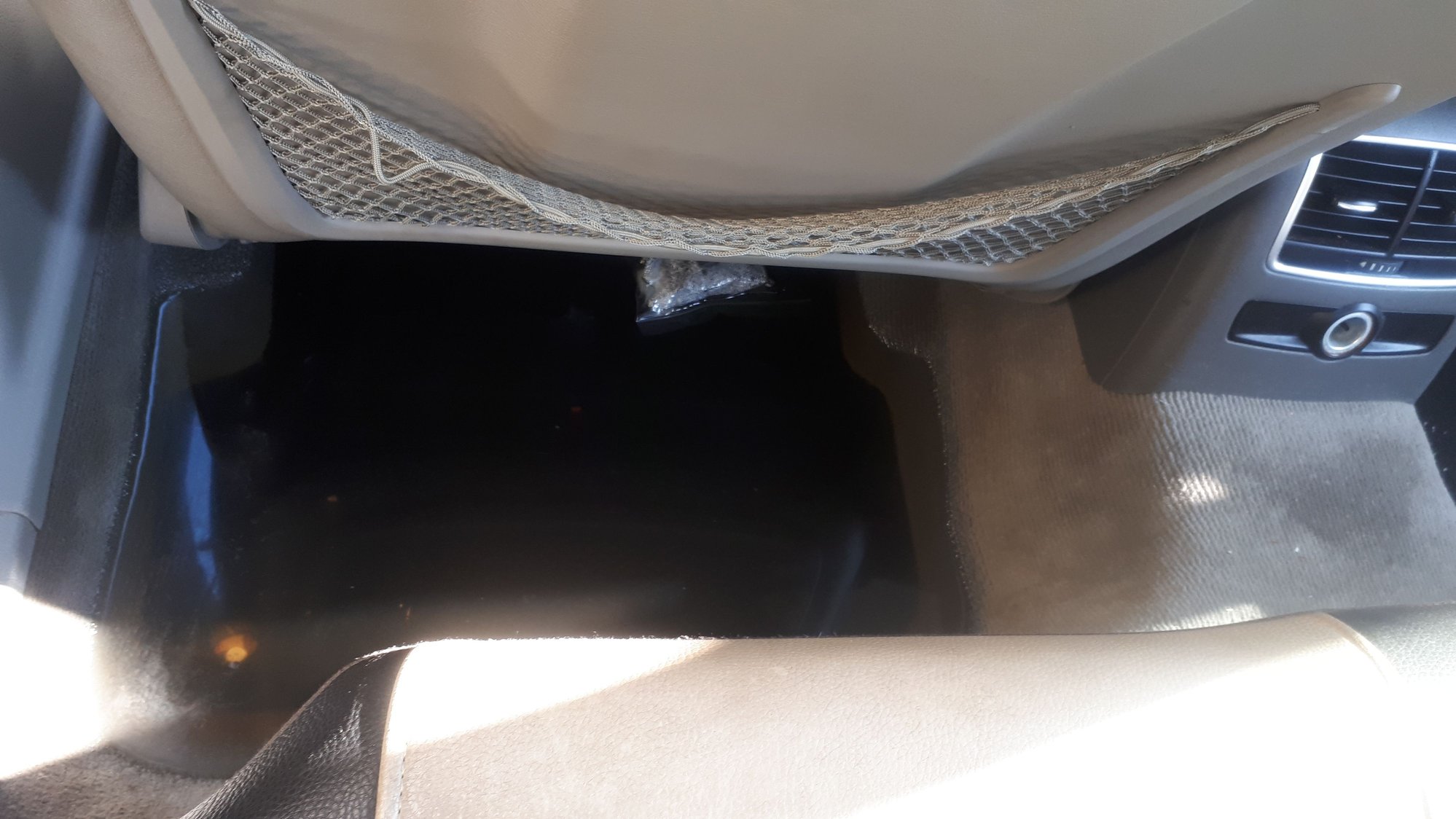 puddle of water behind the driver's seat - AudiWorld Forums