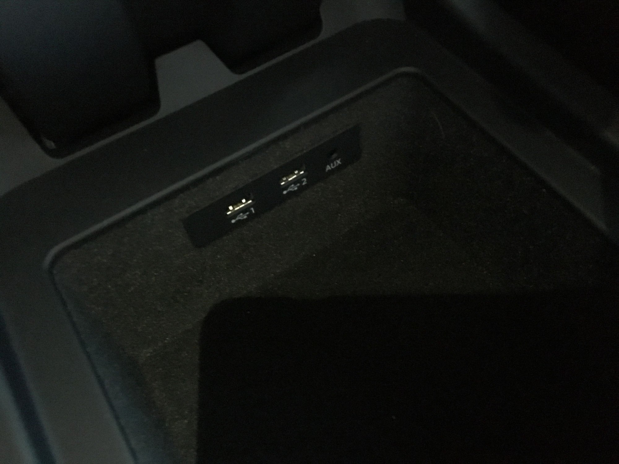 Illuminated USB interface - AudiWorld Forums