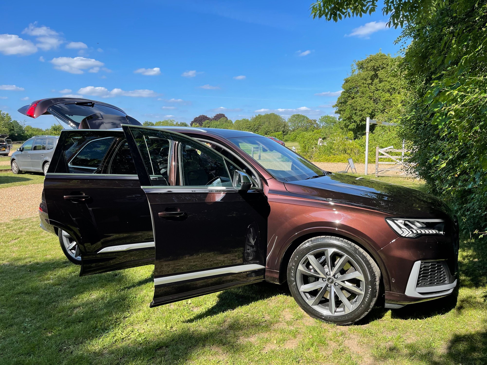 Here it is! Barrel Brown SQ7 has arrived - Page 6 - AudiWorld Forums