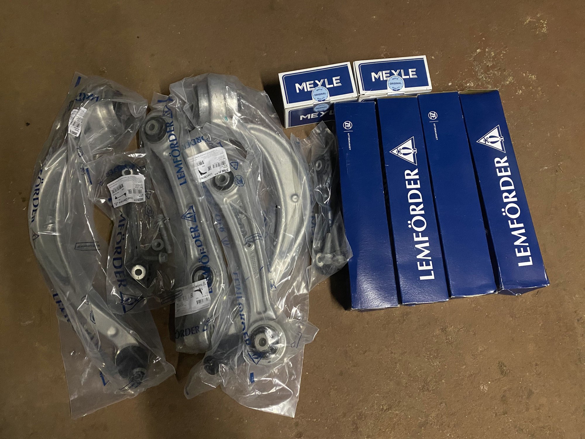 2012-2018-audi-a6-c7-s6-a7-s7-rs7-front-control-arms-kit-ball