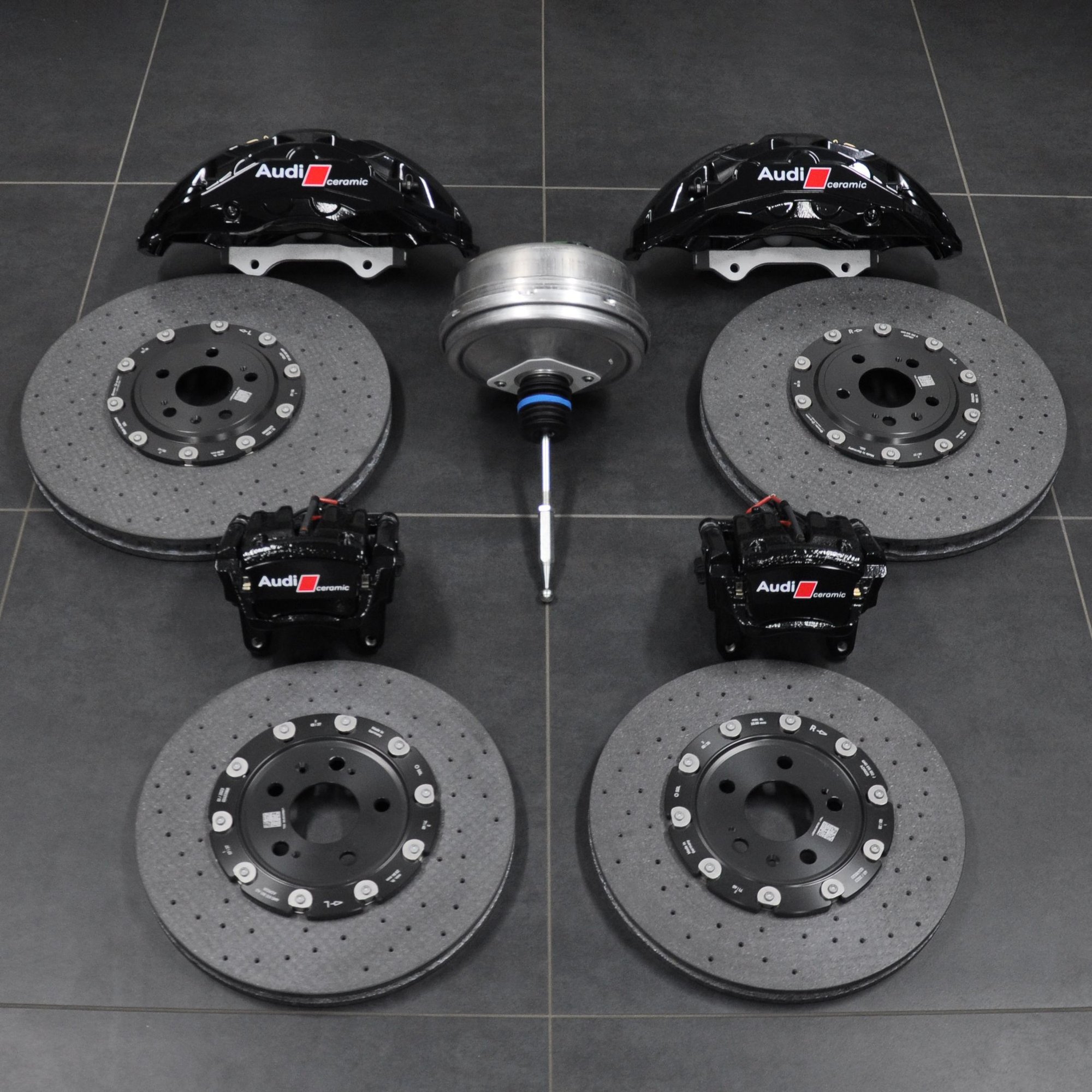 OEM Audi RS6/RS7 C8 Carbon Ceramic Brake Kit (F: 440mm R: 370mm) RED ...