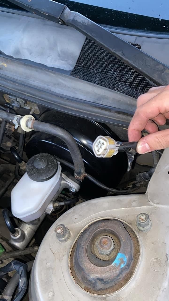 Please Help! : Someone identify this plug - ClubLexus - Lexus Forum ...