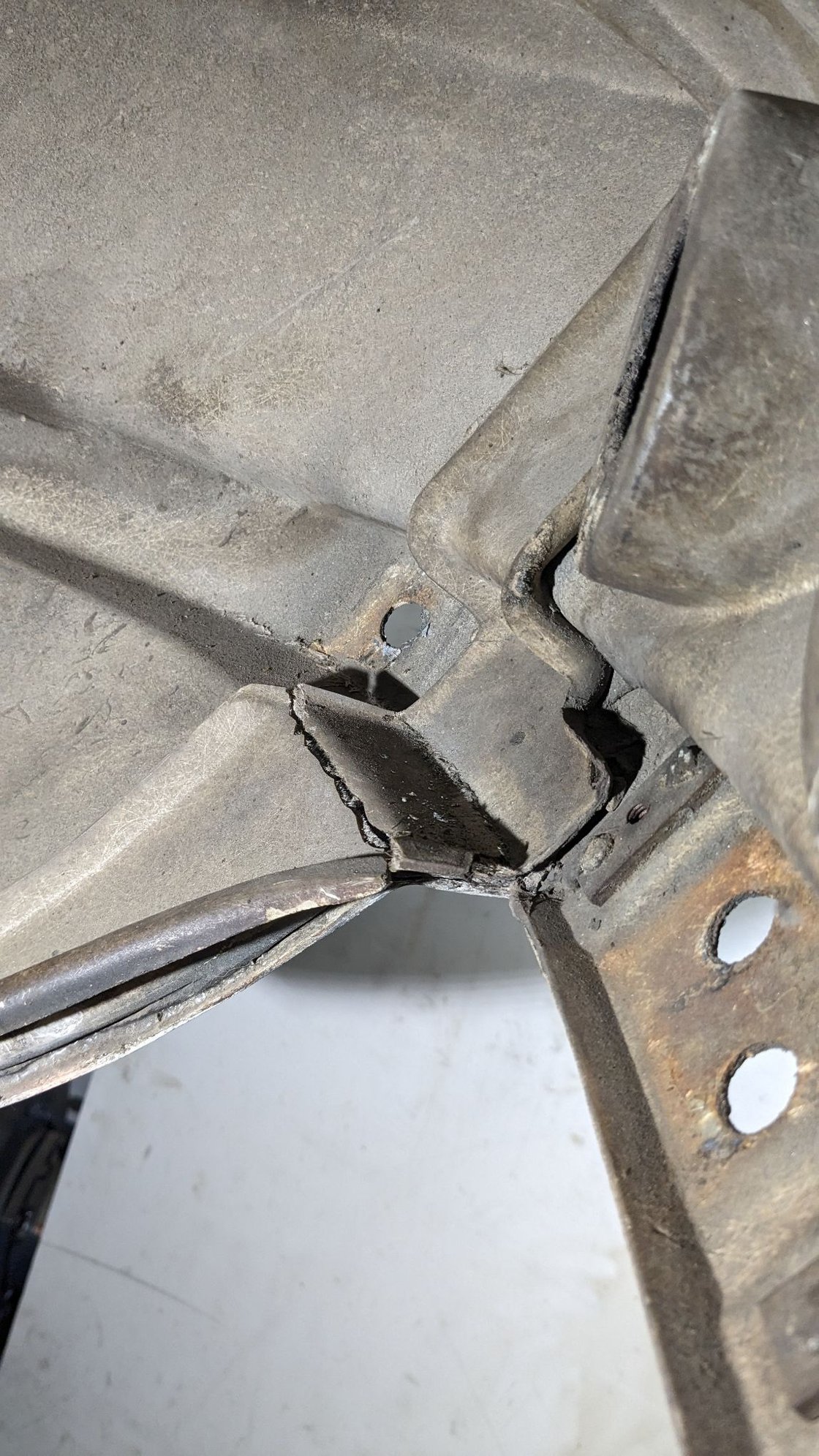 Cracked body panel - Rear lower - CorvetteForum - Chevrolet Corvette ...