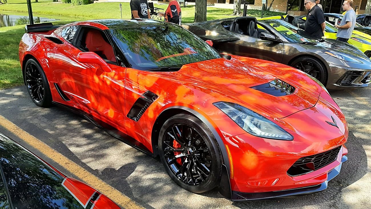 Sebring Orange VS Torch Red - CorvetteForum - Chevrolet Corvette Forum ...