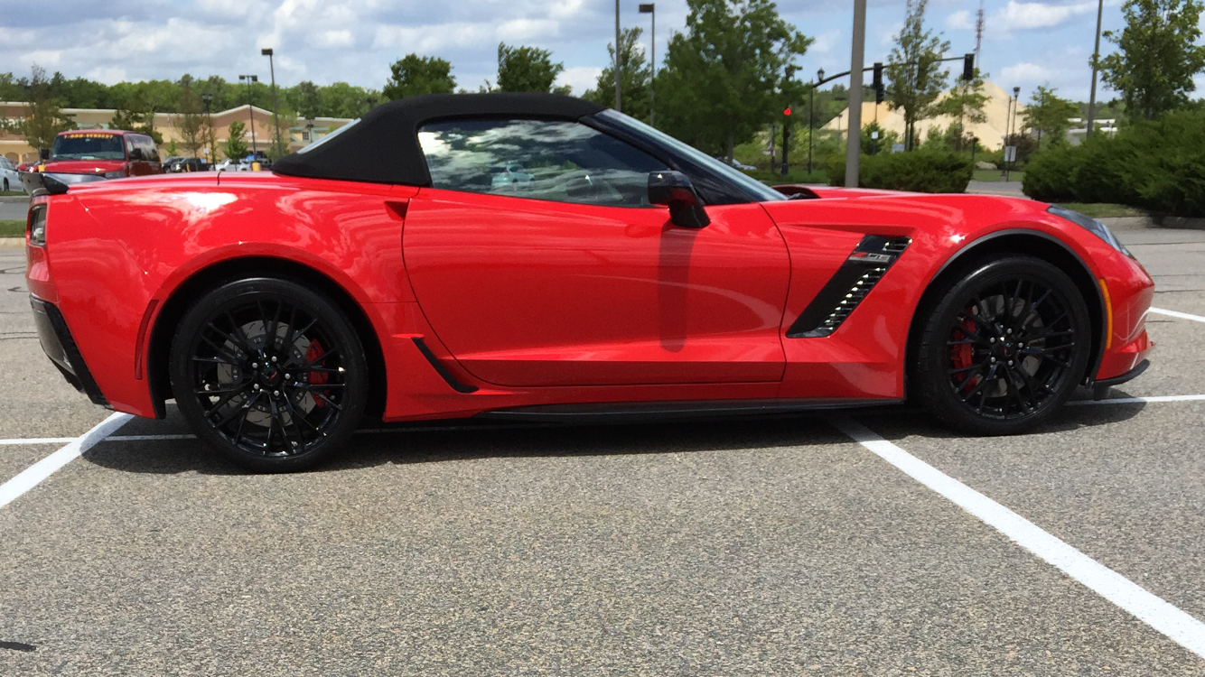 Some EDITED and different ANGLE pictures of my one month old ZO6 VERT ...