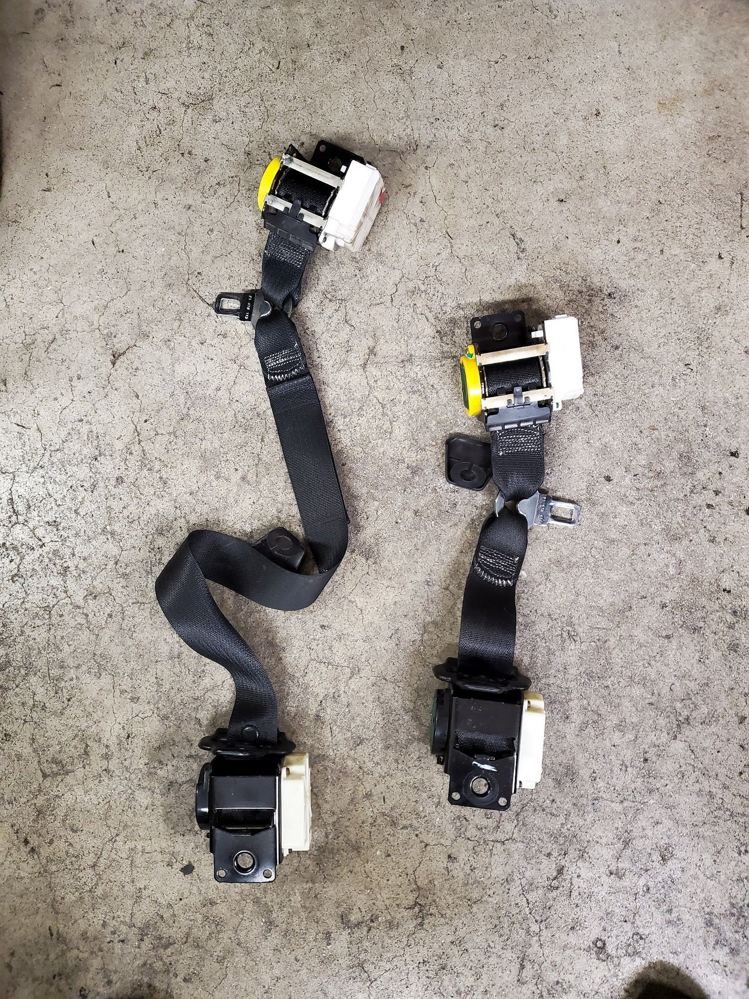 FS (For Sale) FRC/Z06 seat belts - CorvetteForum - Chevrolet Corvette ...