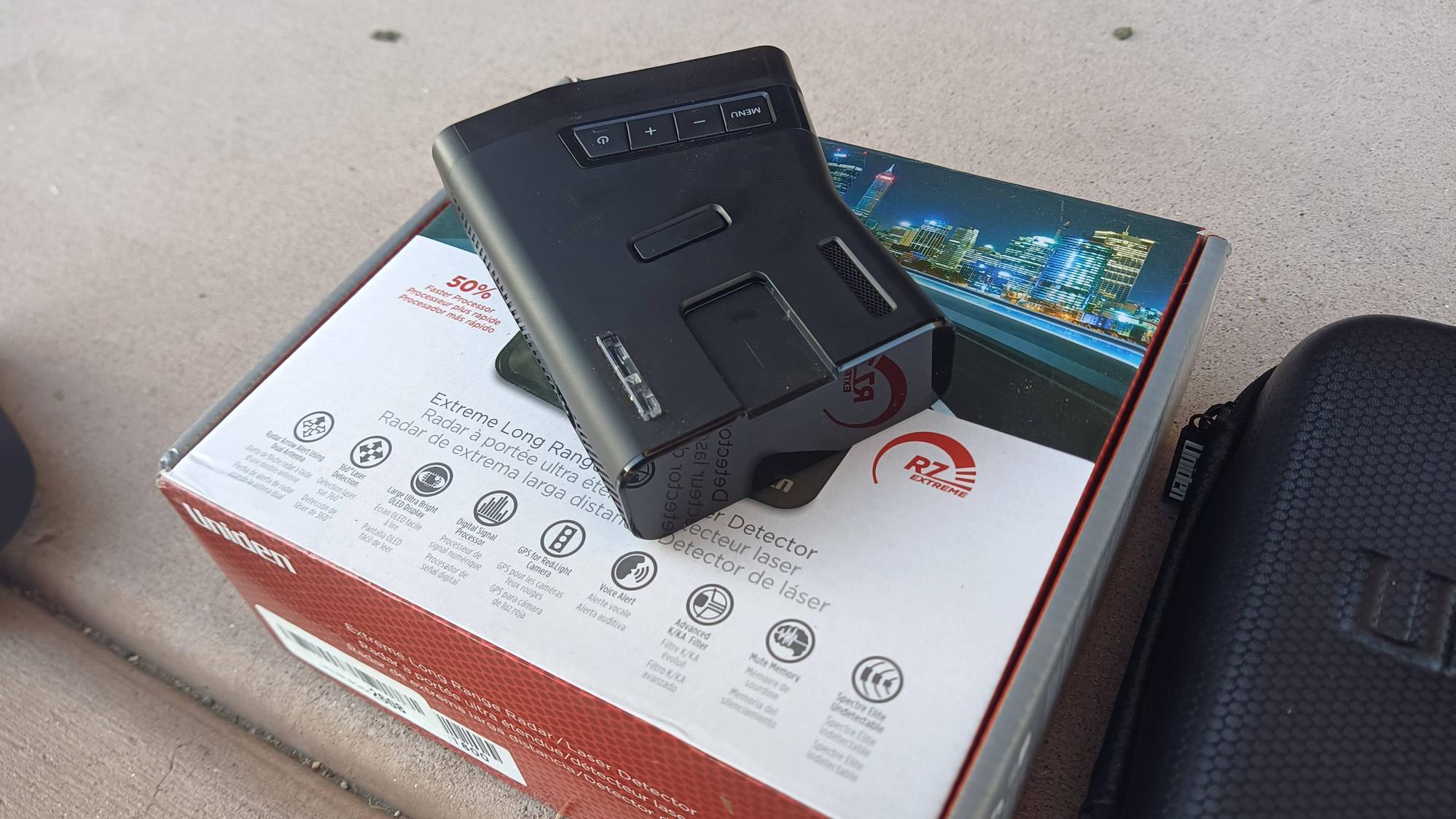 FS (For Sale) Uniden R7 Radar Detector, Suction Mount, and Mirror Tap ...