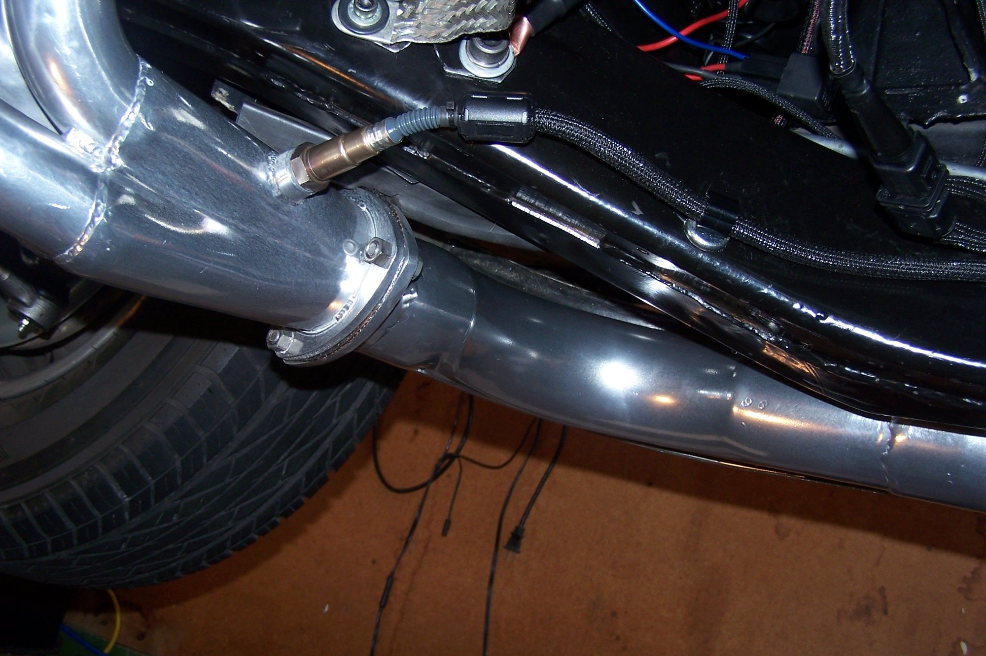 Sidepipes with Holley Sniper EFI - where do I put the O2 sensor ...