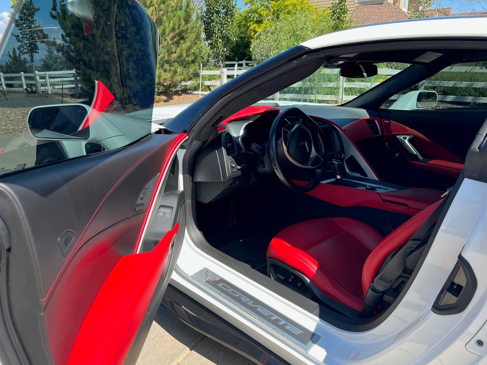 FS (For Sale) 2016 Corvette Z06 Z07 3LZ White Exterior / Red Interior ...