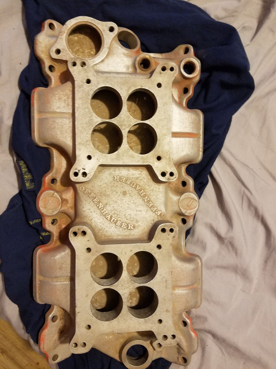Fs 2x4 chevy 3739653 intake and a 2x4 offenhauser 5253 - CorvetteForum ...