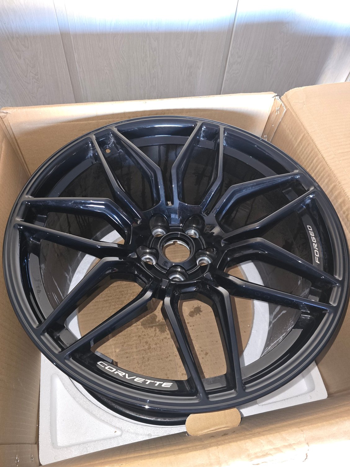 FS (For Sale) Gloss black c8 zo6 wheels taken off at pdi ...