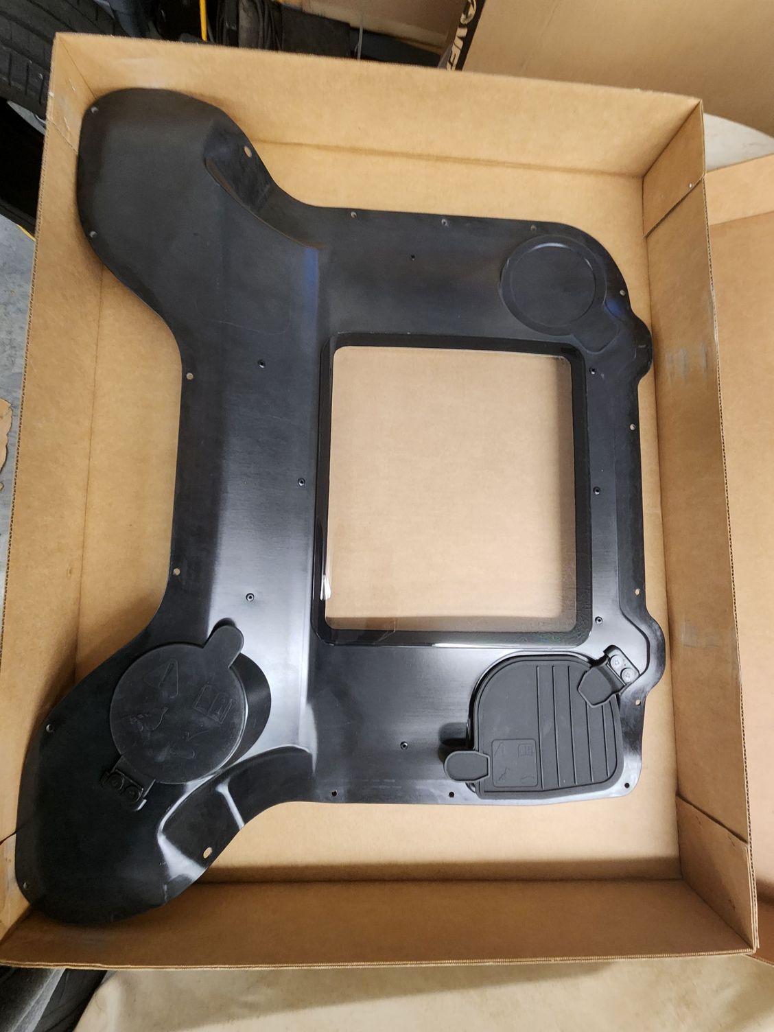WTB (Want To Buy) C8 OEM HTC Clear Engine Cover - CorvetteForum ...