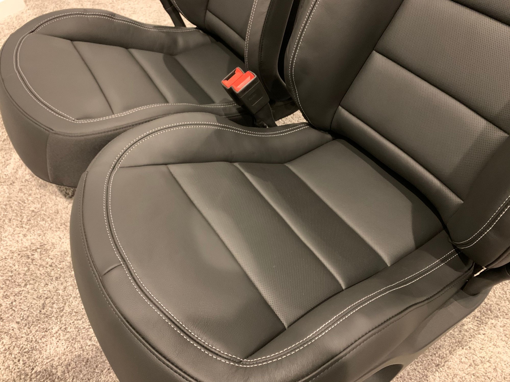 FS (For Sale) C7 Black Leather Heated/Vented Competition Seats Brand ...