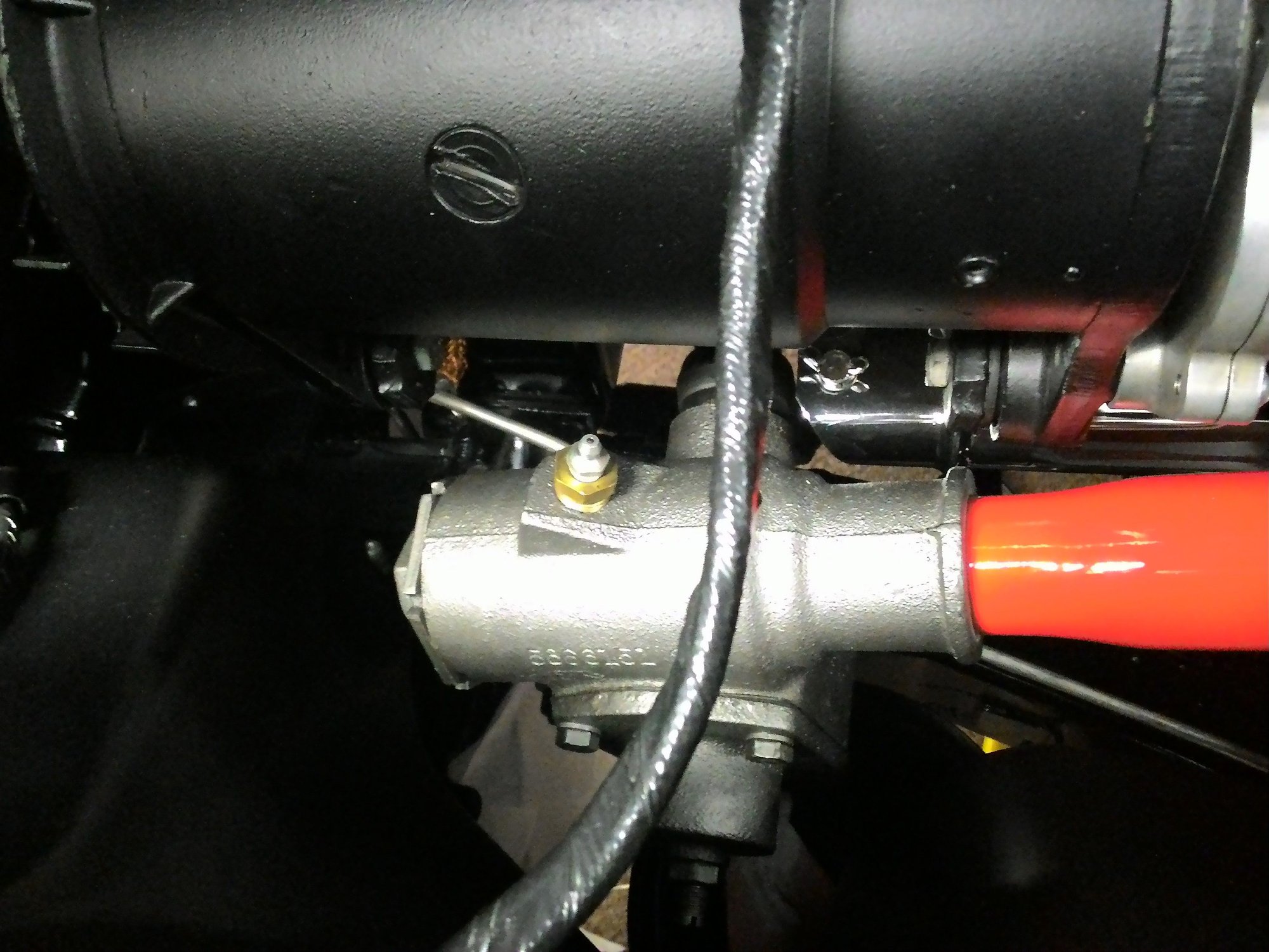 C1 Steering box fill plug - CorvetteForum - Chevrolet Corvette Forum ...