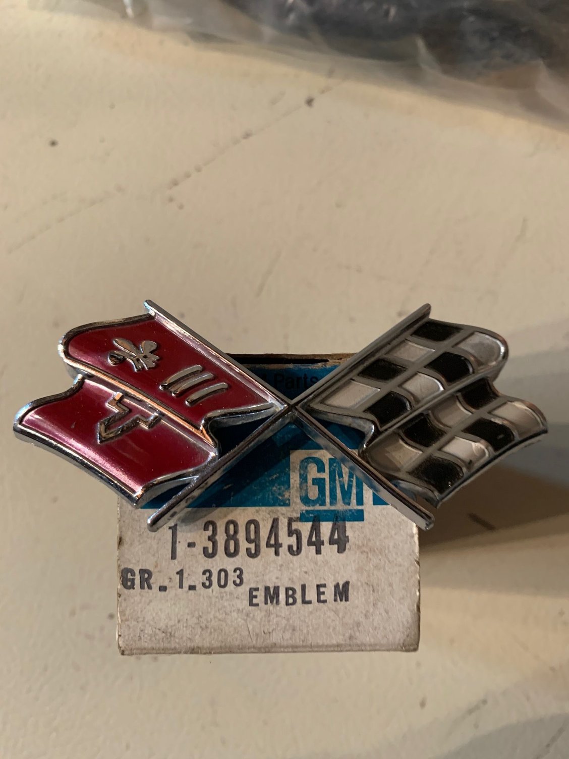 FS (For Sale) 1967 front cross flag emblem NOS NIB - CorvetteForum ...
