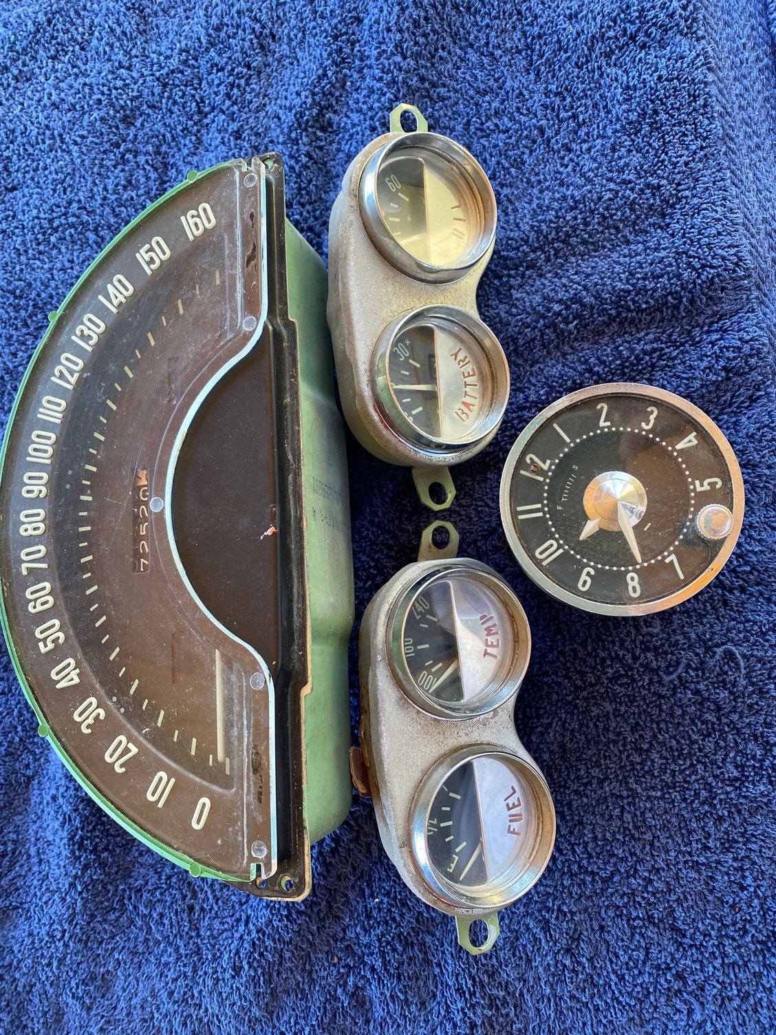 FS (For Sale) 61-62 Speedo, gauges and clock - CorvetteForum ...