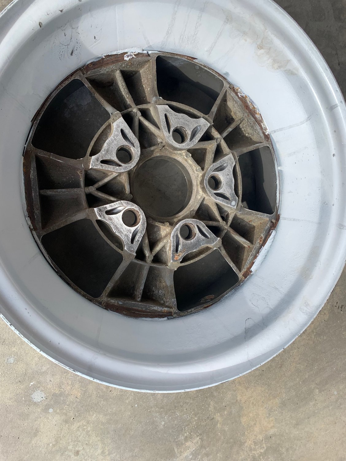 old Keystone mag wheels proper installation. - CorvetteForum ...