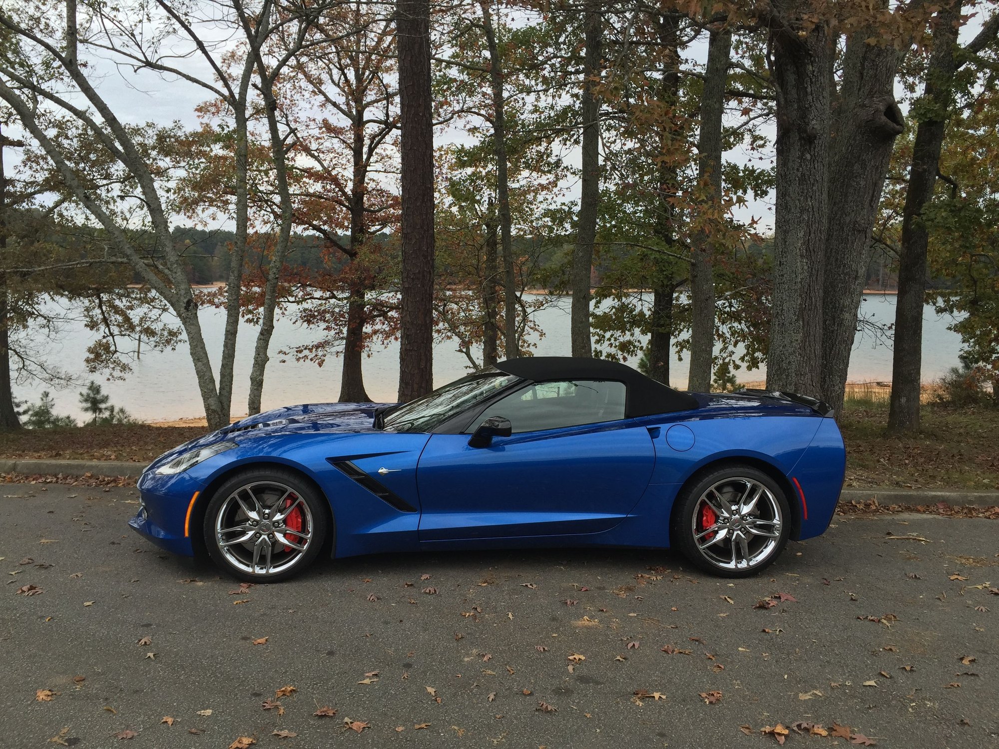 Why dont many C7'S have the Carbon Flash painted outside rear view ...