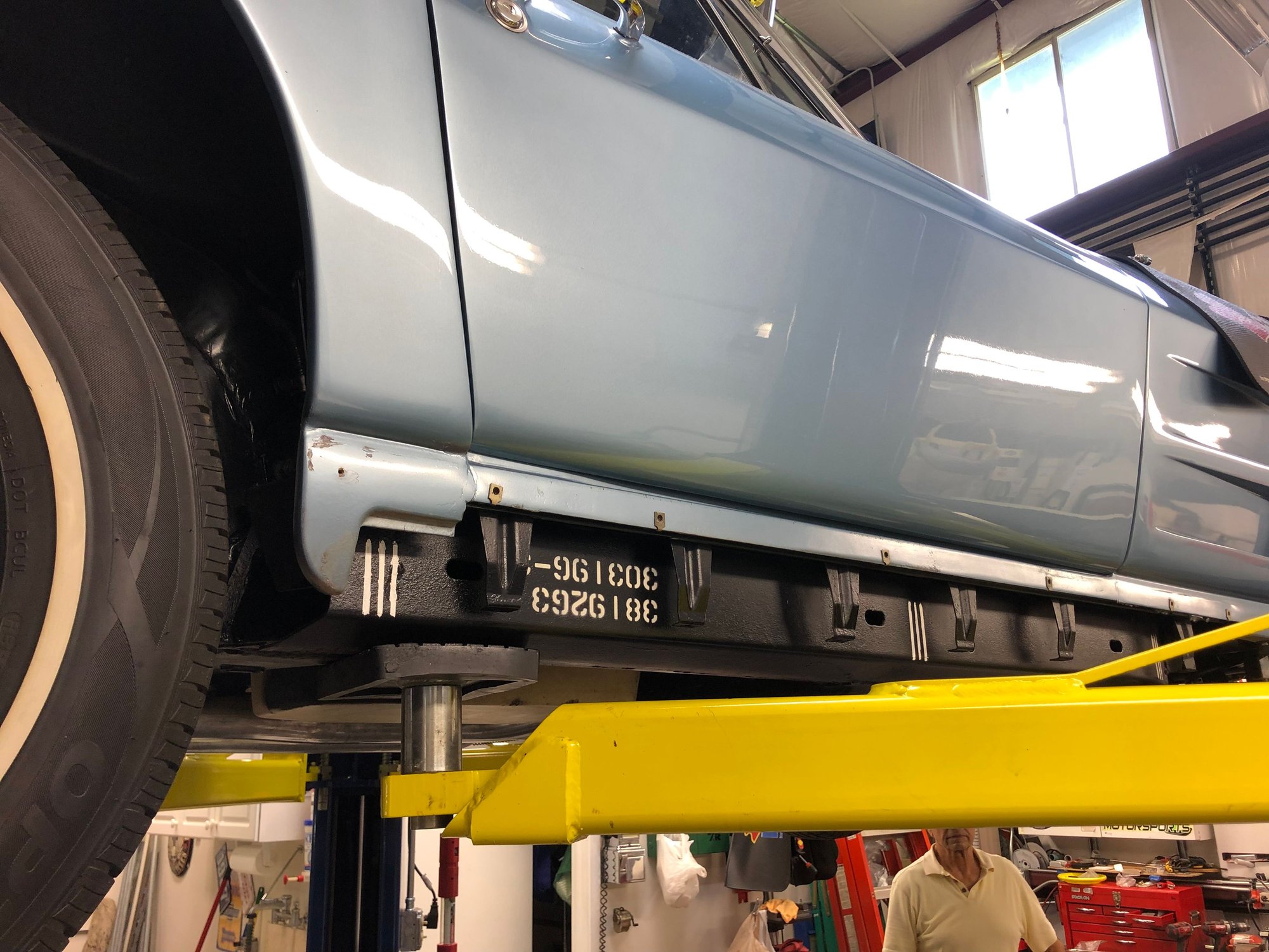 1963 split window on bat - CorvetteForum - Chevrolet Corvette Forum ...