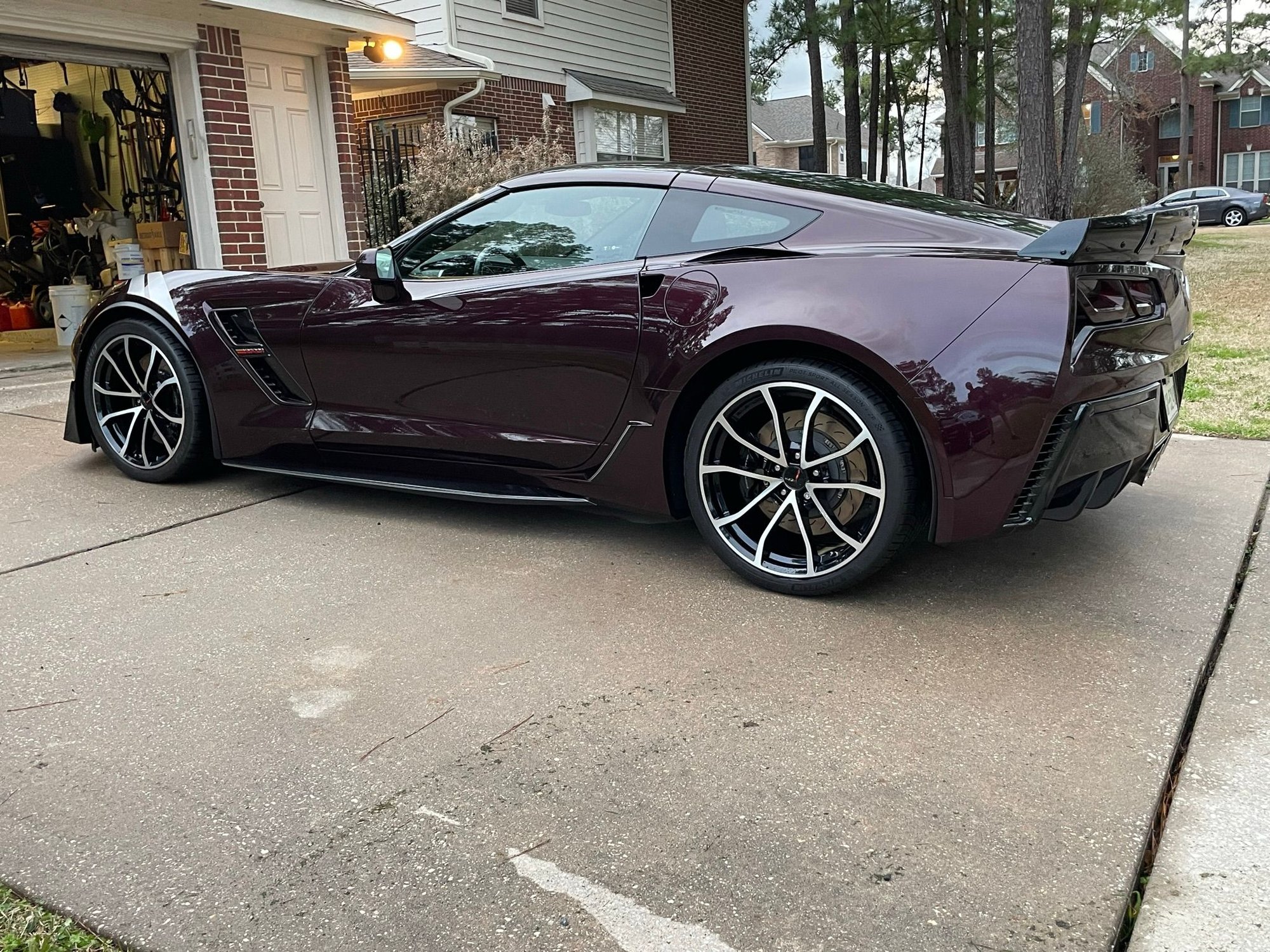 Pinstripe pictures - CorvetteForum - Chevrolet Corvette Forum Discussion