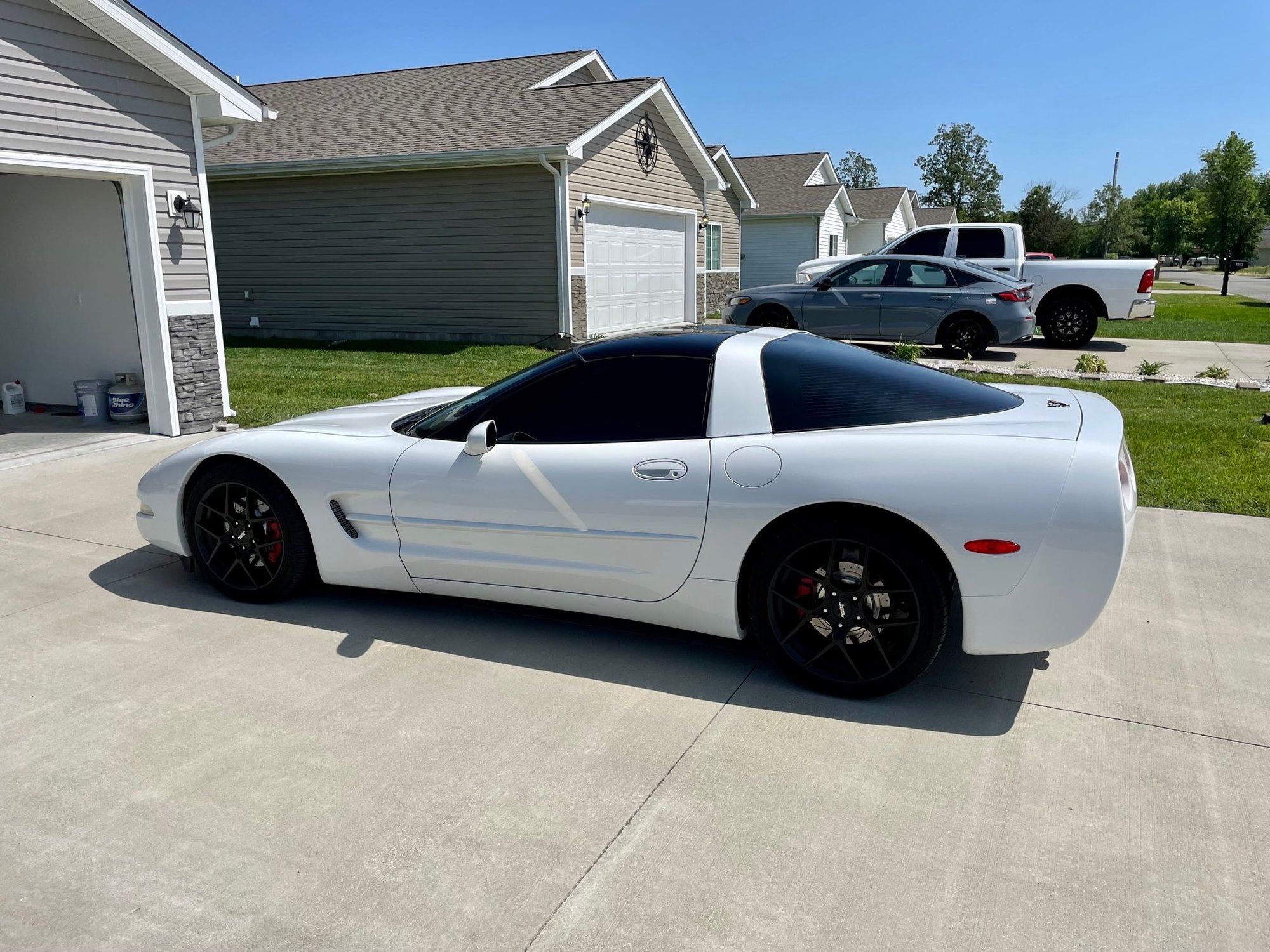 FS (For Sale) '04 Corvette C5 coupe - Artic White / Red Interior / S ...