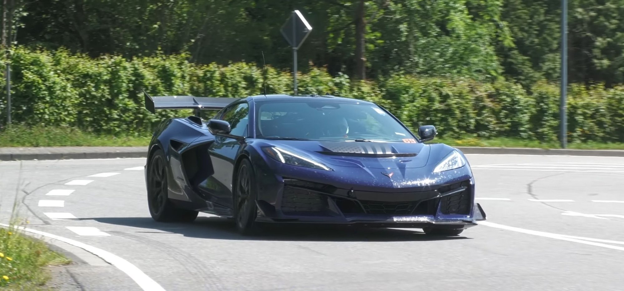 VIDEO *** ))) : C8 Corvette ZR1-E aka 'ZORA' in action ...