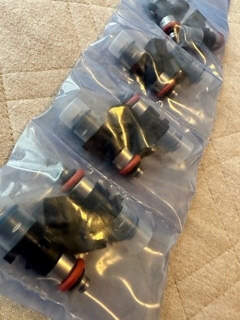 FS (For Sale) LS Fuel Injectors 1000cc FIC New Set of 8 LS3 LS7 LSA LS9 ...