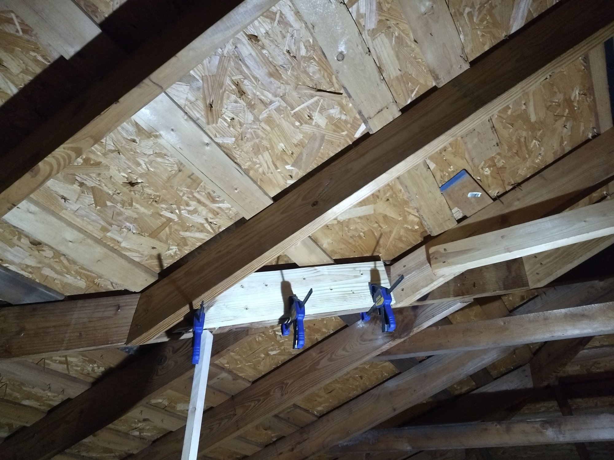 Cracked hip rafters in my garage - DoItYourself.com Community Forums