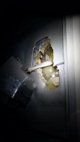 How to correct bad porch light installation? - DoItYourself.com ...