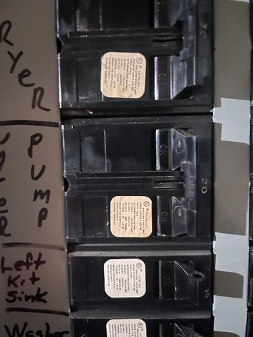 Two 20-amp breakers tied - DoItYourself.com Community Forums