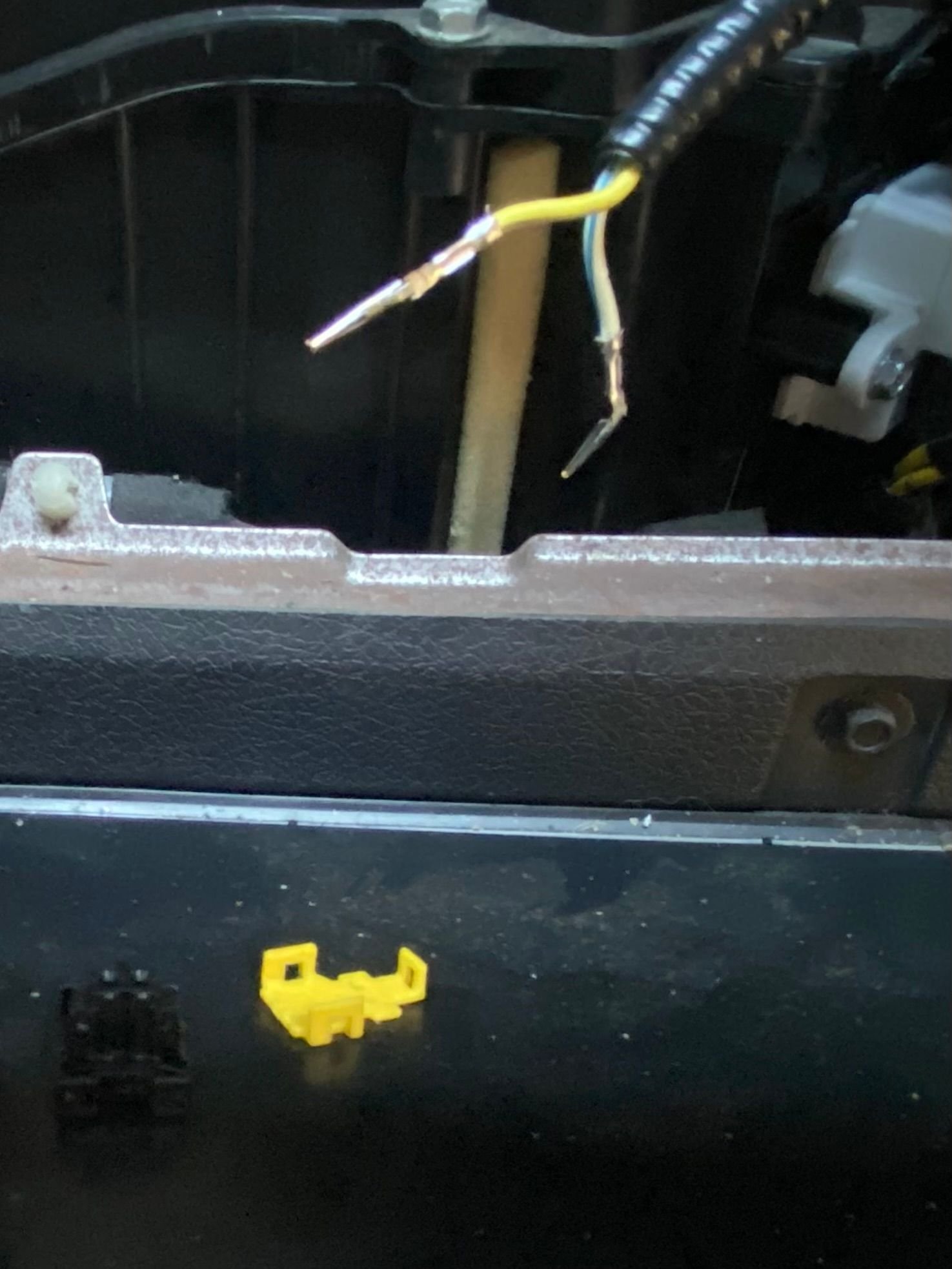 Passenger side airbag wire connections - Ford F150 Forum - Community of ...