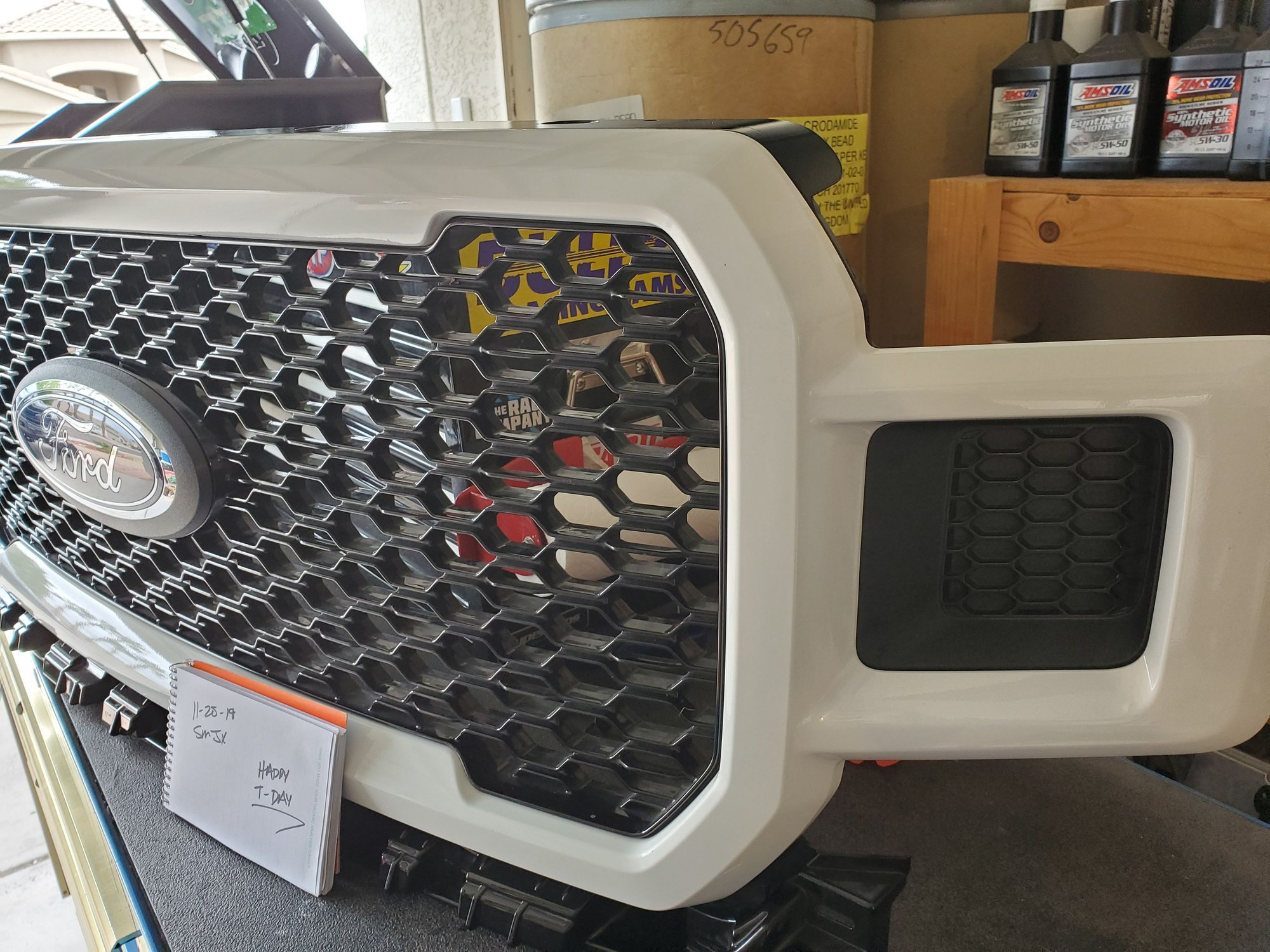18+ Oxford white STX grille + chrome tow mirror caps - Ford F150 Forum ...