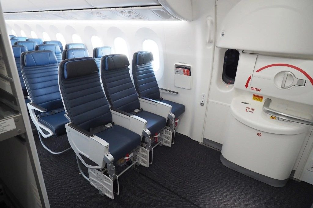 Exit row on a Boeing 787-8 - FlyerTalk Forums