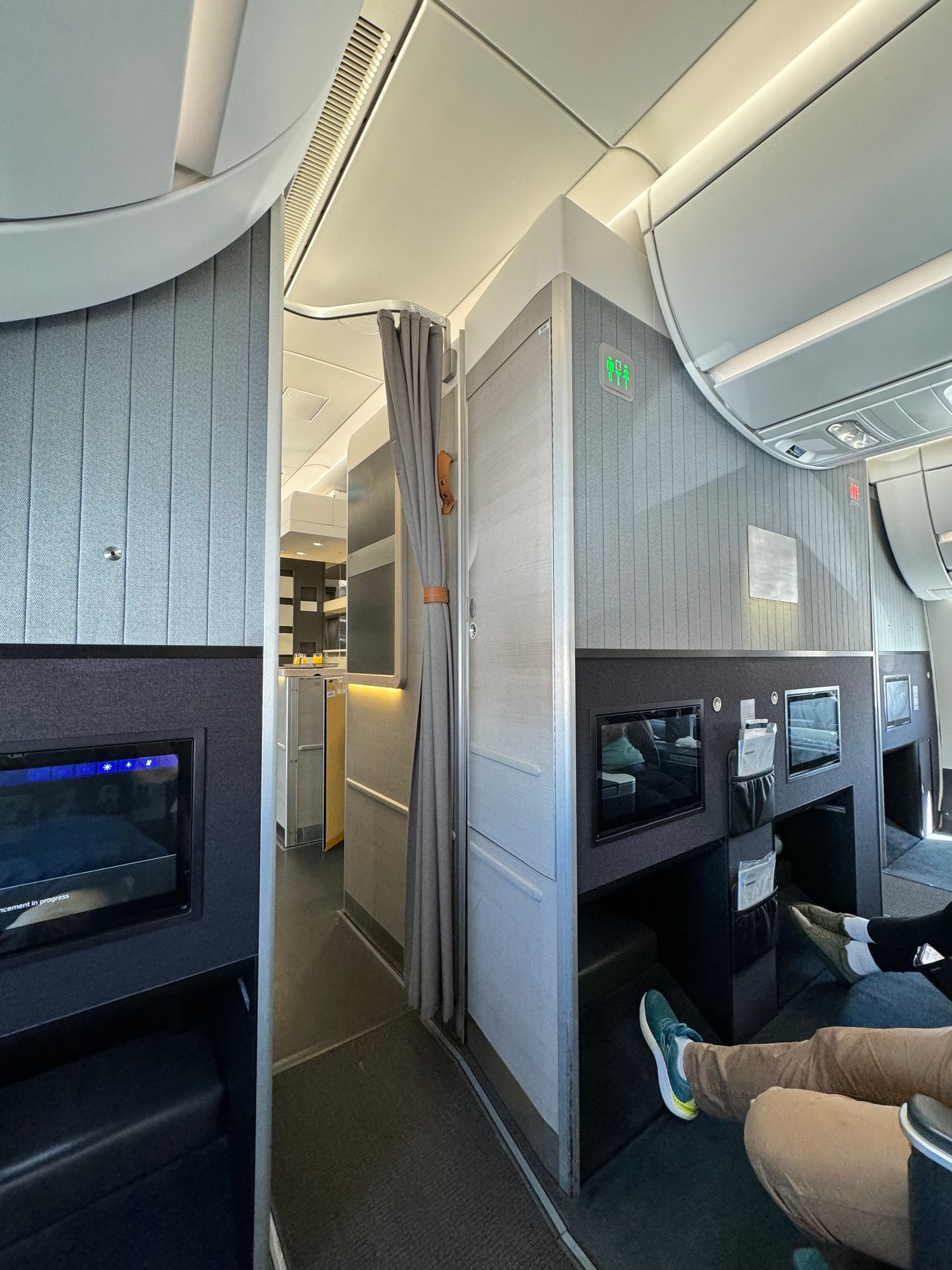 A little confused over Malaysian A350 seating - FlyerTalk Forums