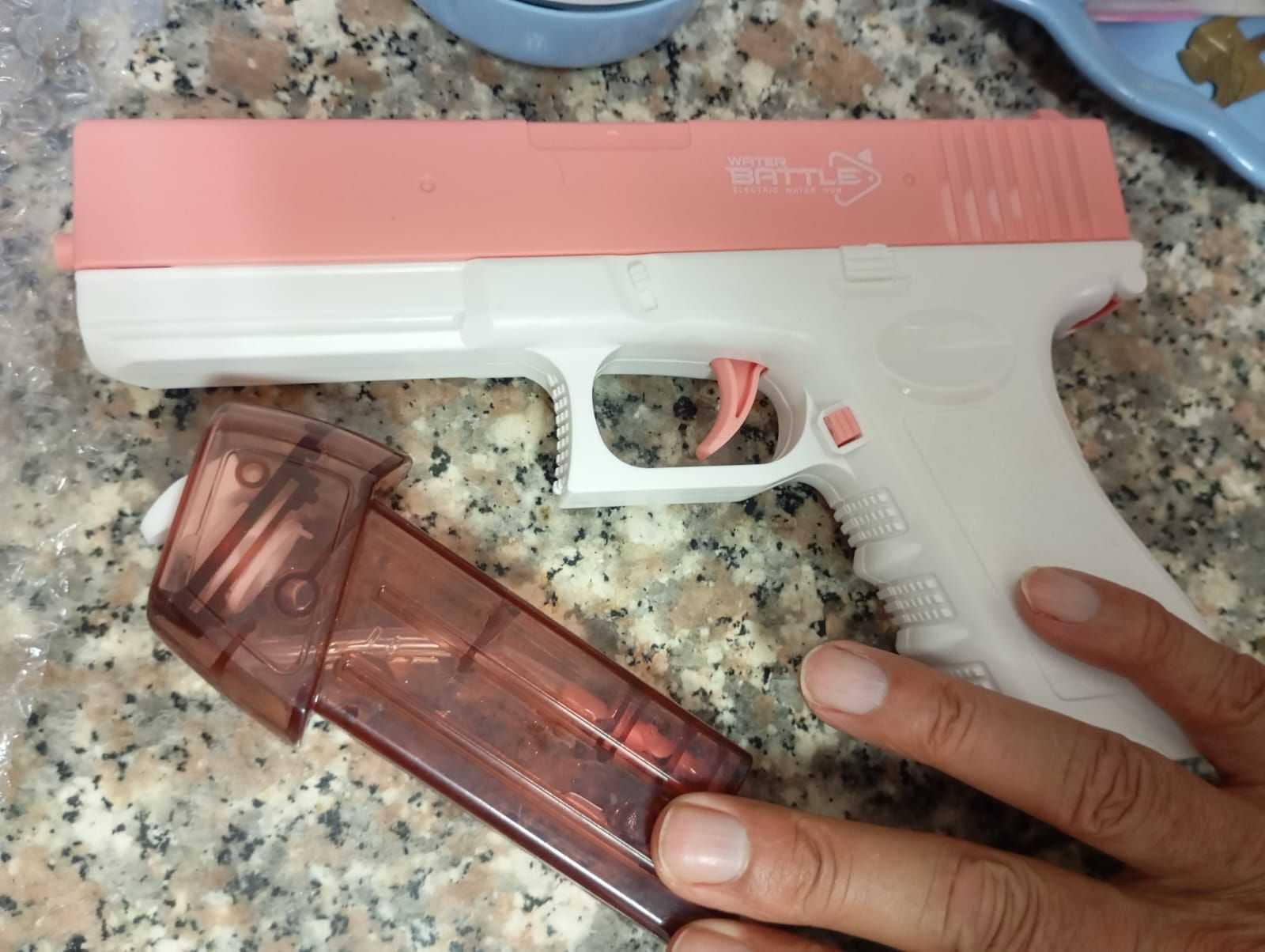 water pistol - FlyerTalk Forums