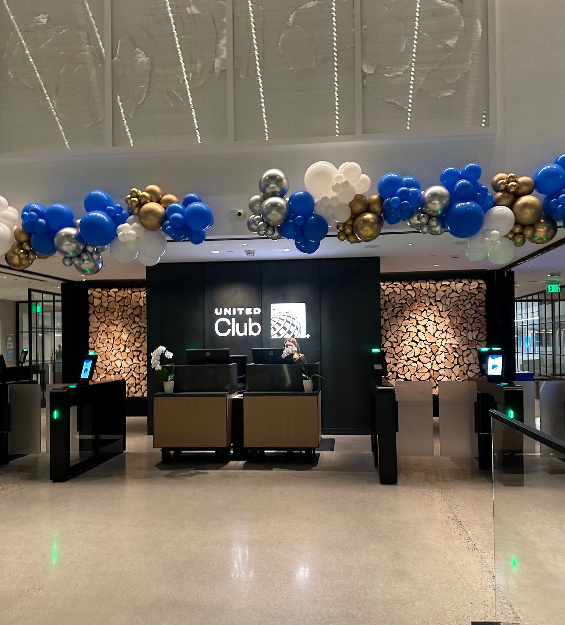 Which DEN Club? B East B44, B West B32, Club Fly B60 & A West A25; Temp ...