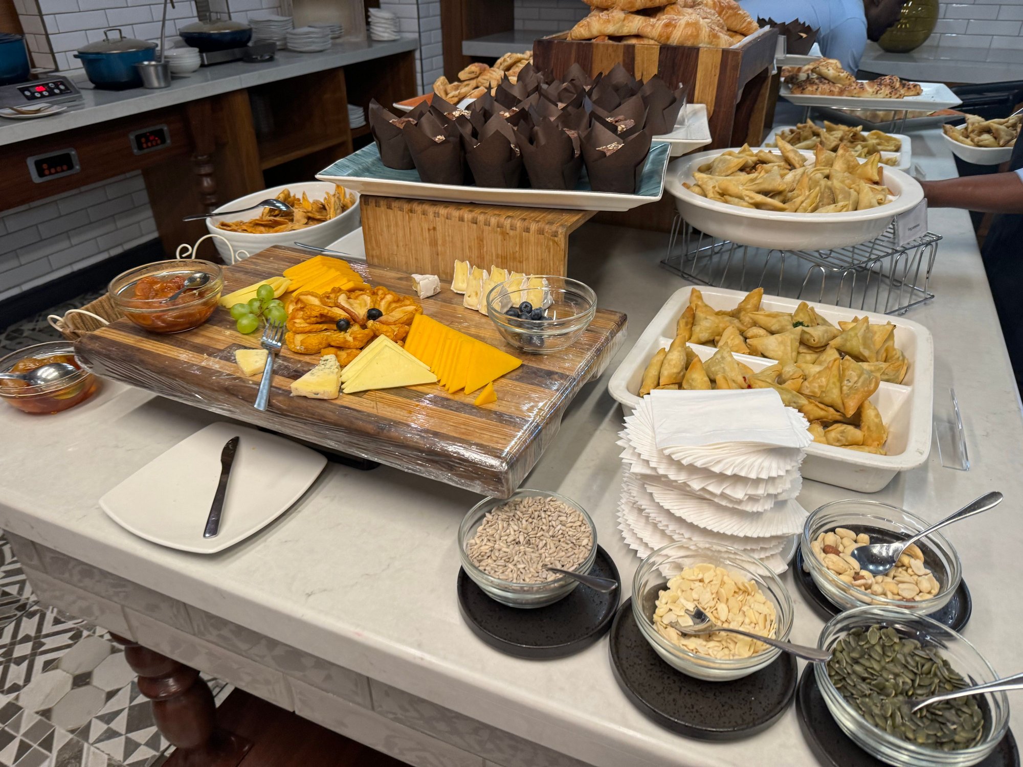 Query: SAA domestic lounge OR Tambo - FlyerTalk Forums