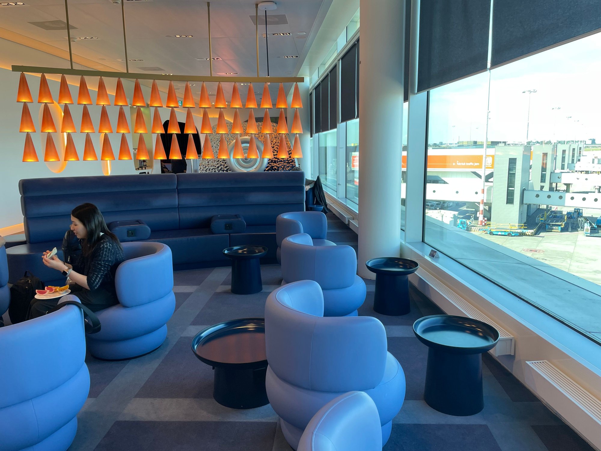 Now open: Amsterdam Schiphol's new oneworld lounge - Page 11 - FlyerTalk Forums