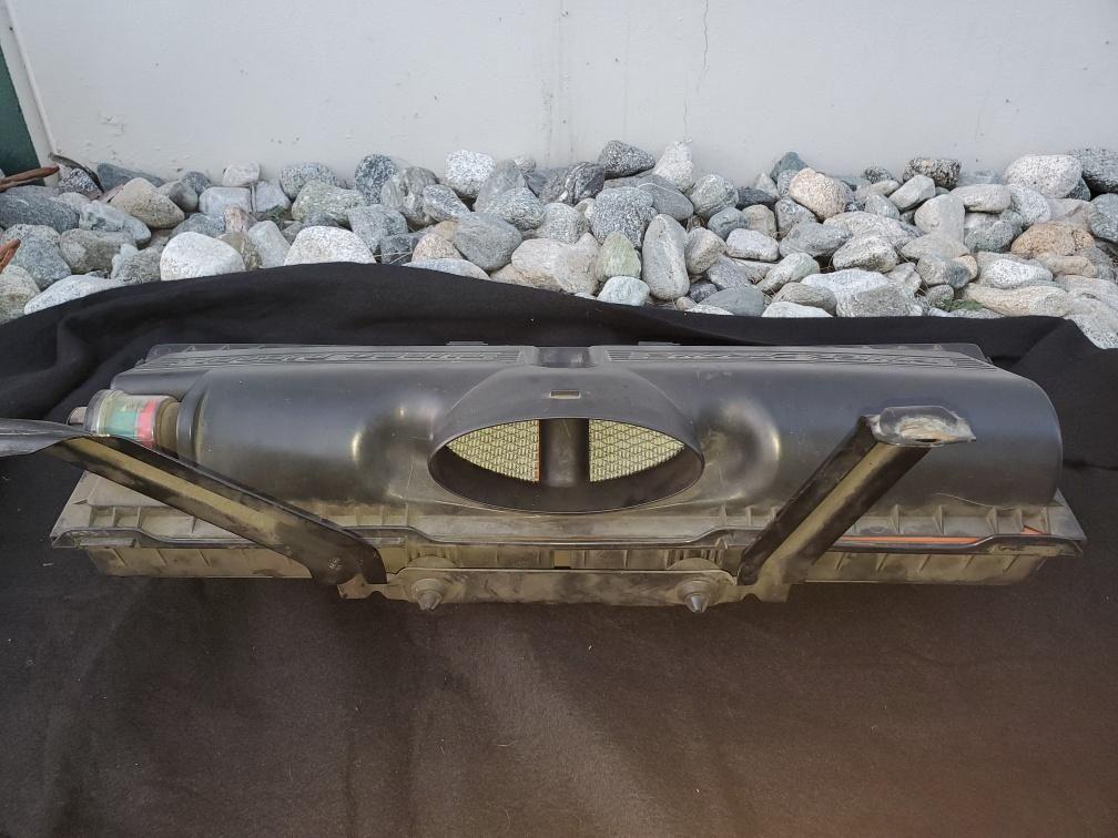 Econoline E-350 Super Duty 7.3L diesel air filter housing - Ford Truck ...