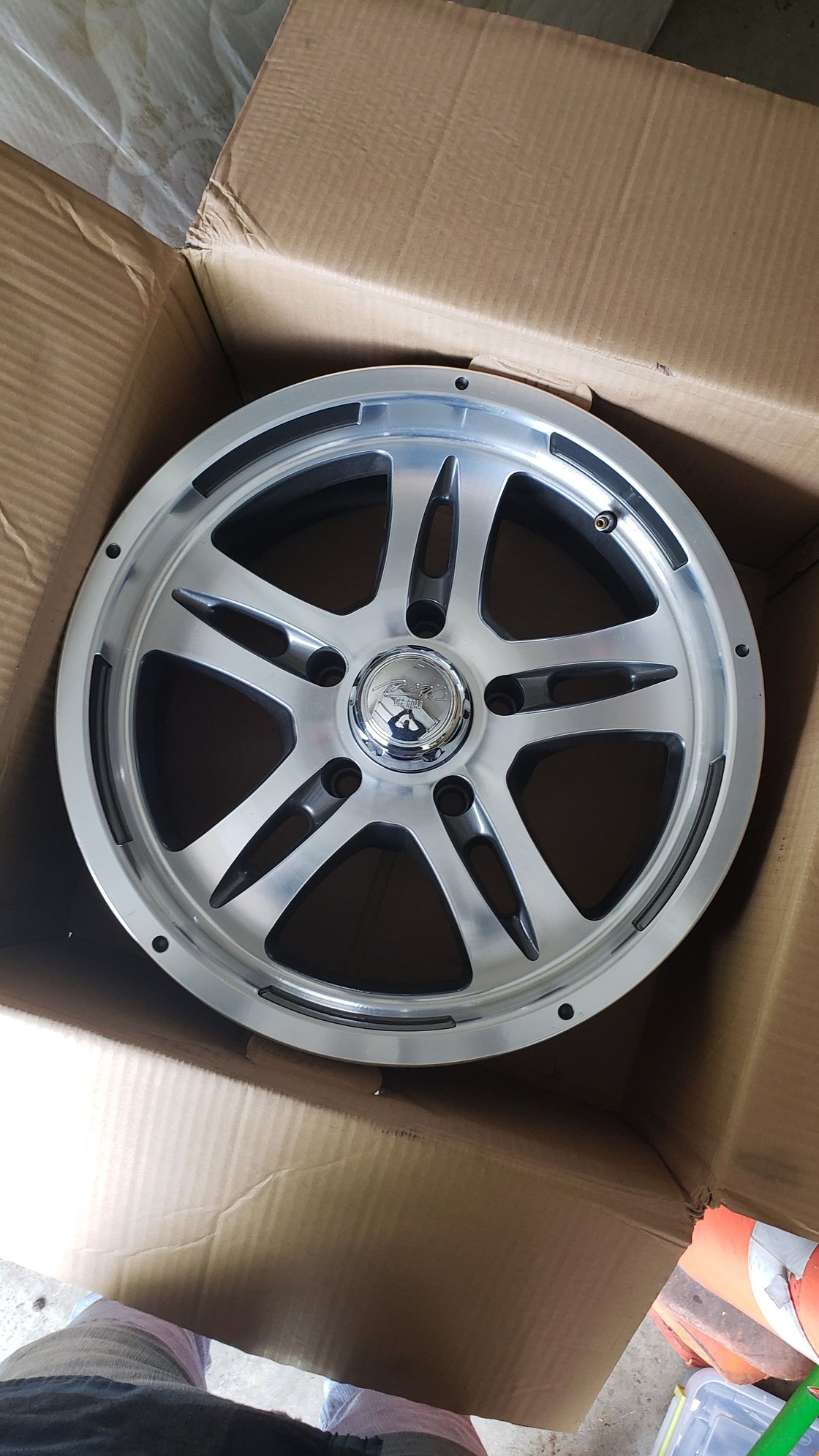 WTB MB Gunner 5 wheel - Ford Truck Enthusiasts Forums