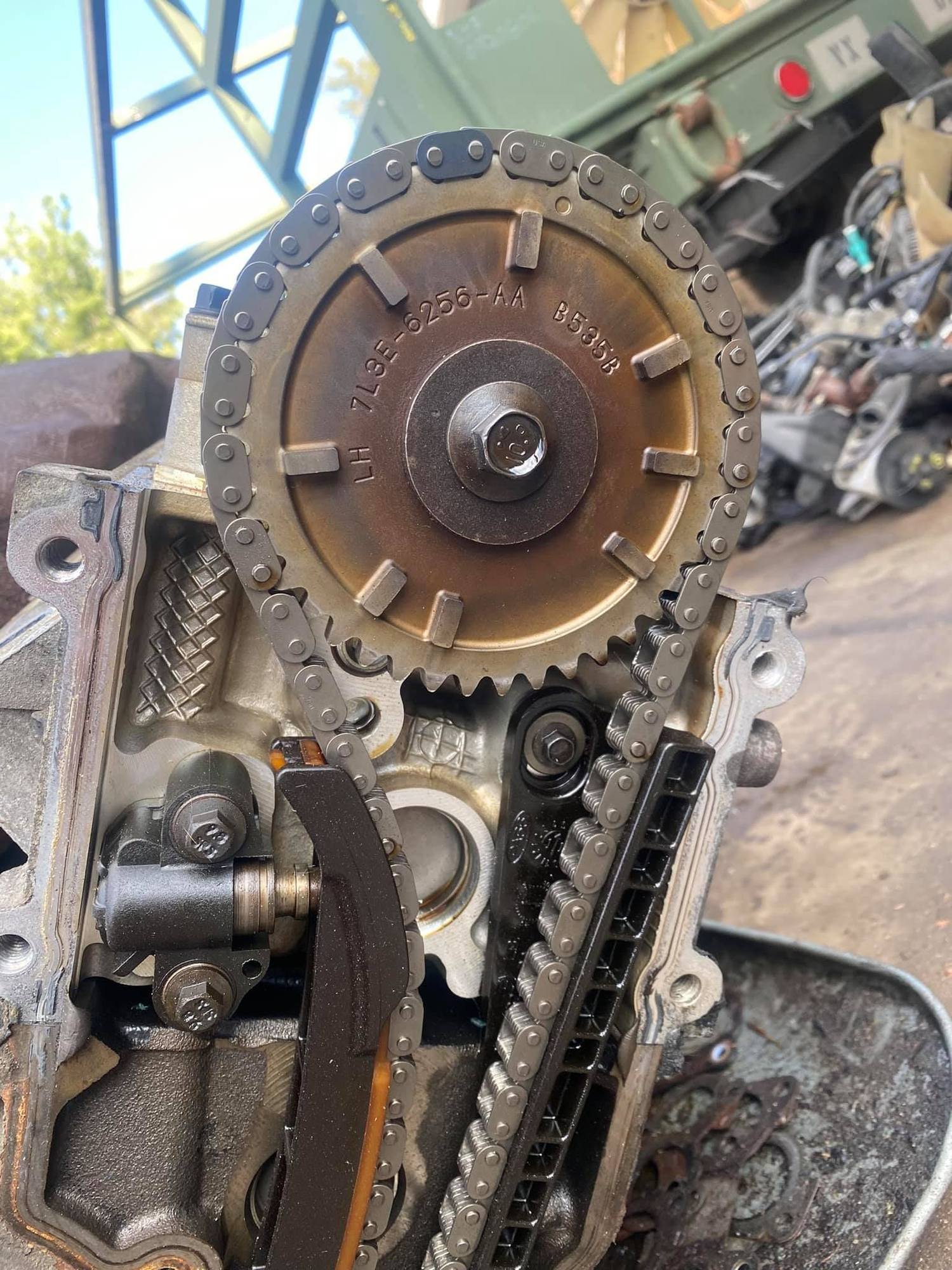 Engine swap between '03 5.4 2v and '11 5.4 2v: Different Cam Gears! Can ...