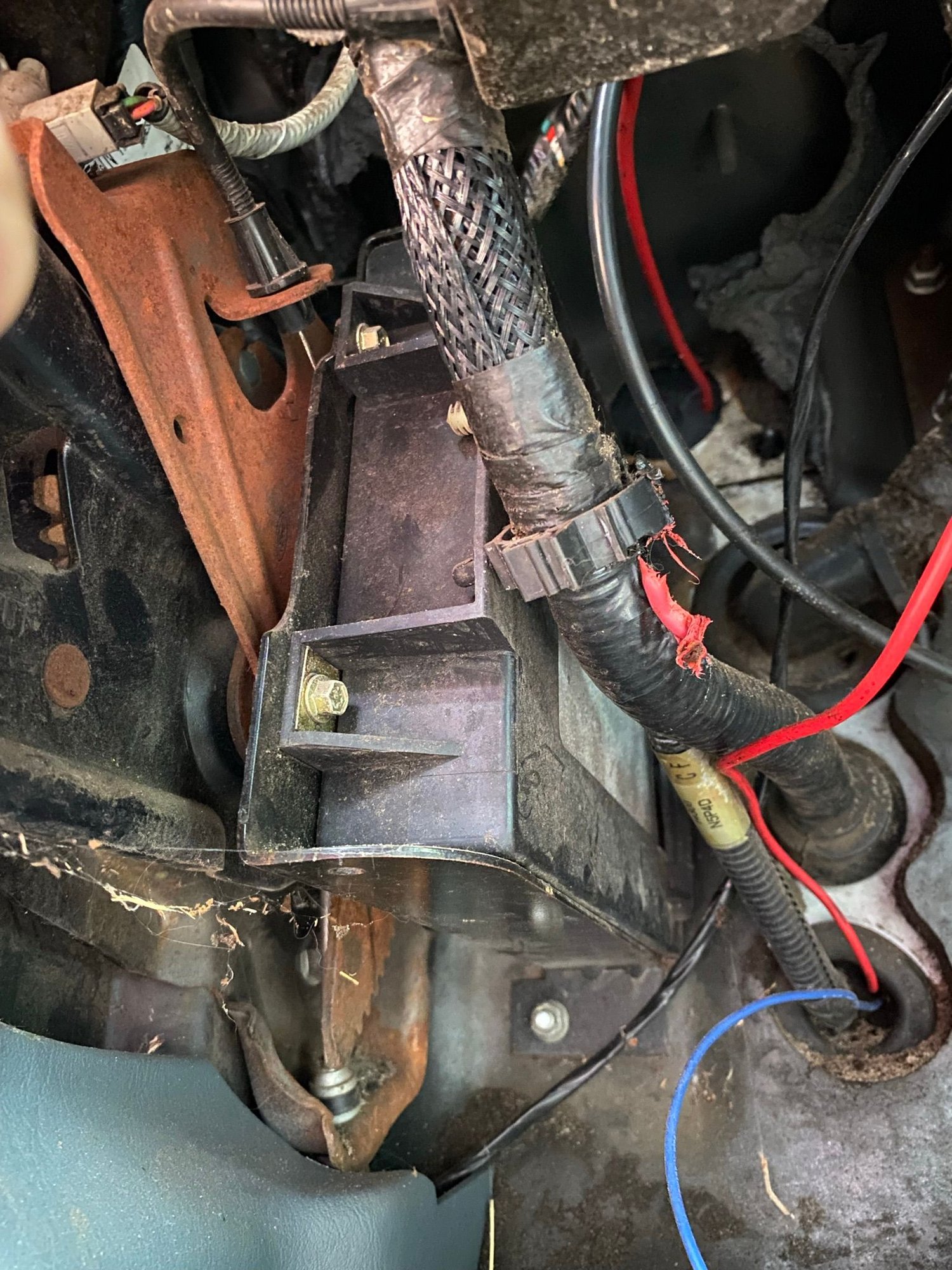 Fuse Box Wiring - Ford Truck Enthusiasts Forums