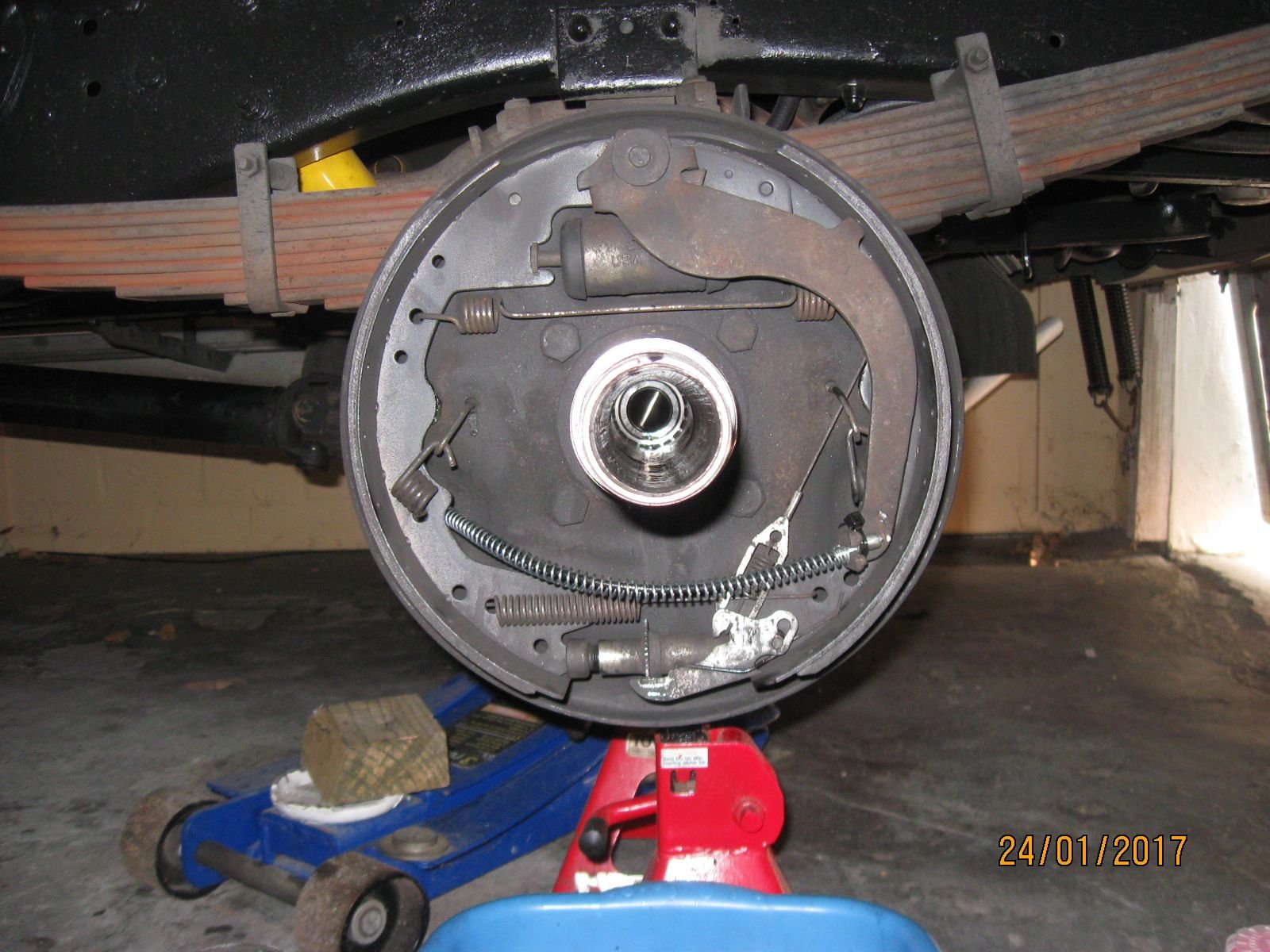 e-brake spring inside hub - Ford Truck Enthusiasts Forums